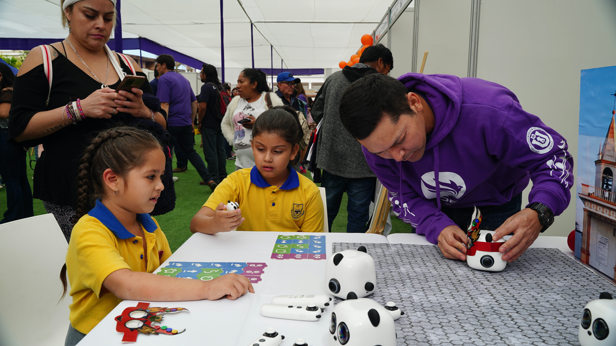 Successful second robotics event in Iquique - SQM | SQM